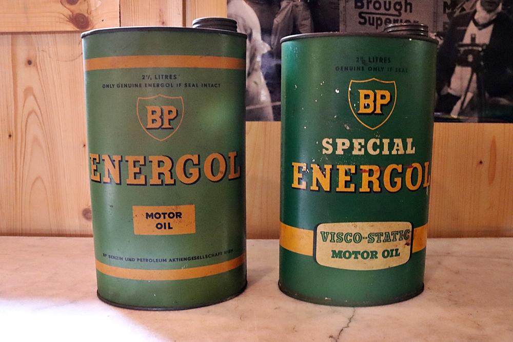 BP Oil cans | BRITISH Only Austria Fahrzeughandel GmbH