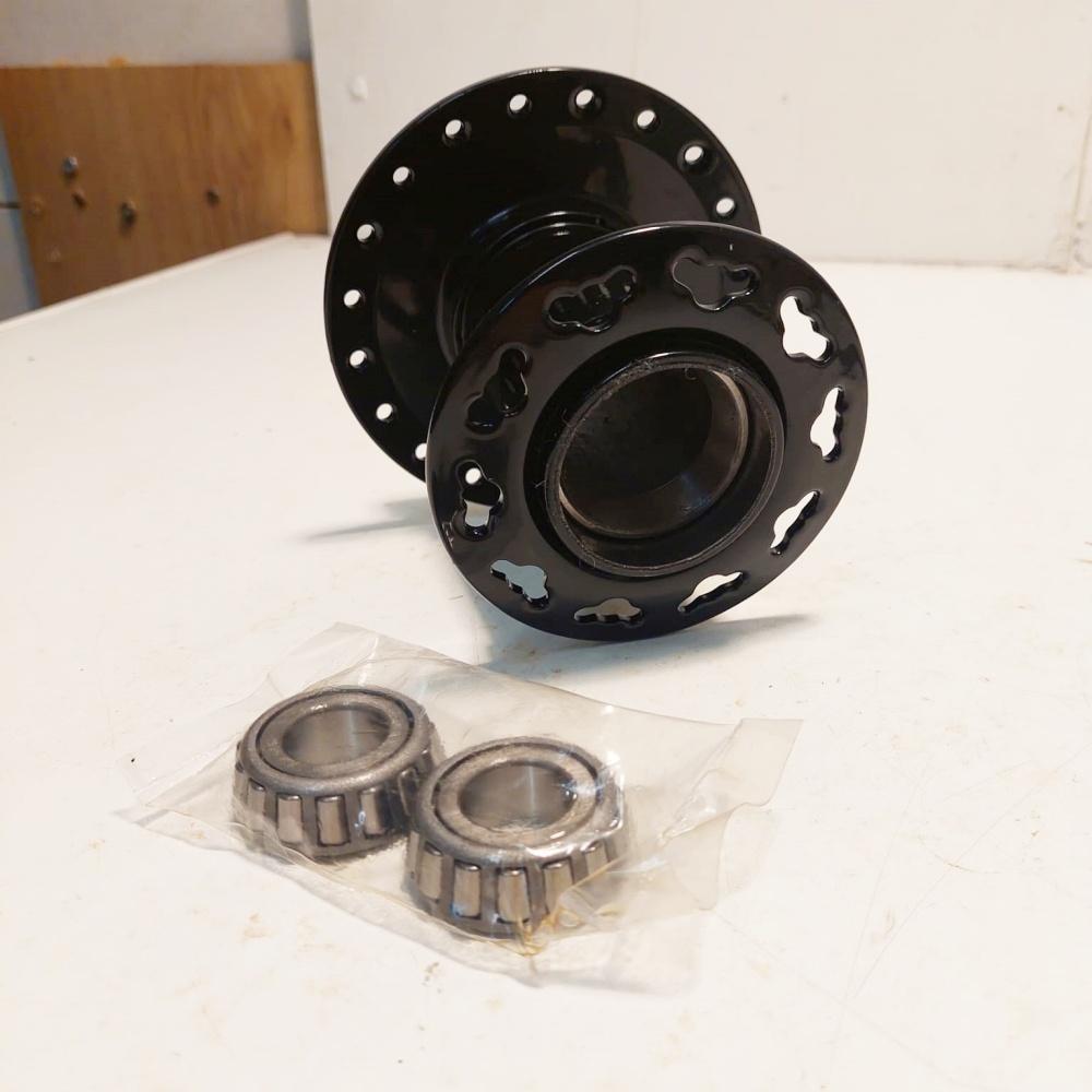 Triumph Q/D Hub with Bearings | BRITISH Only Austria Fahrzeughandel GmbH