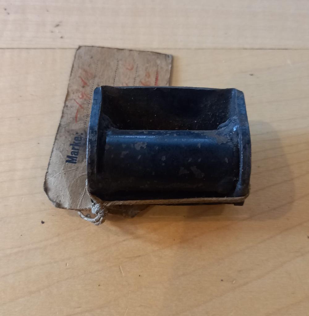 BSA A7/A10 Plunger Front Engine Plate Insert between Frame NOS ...