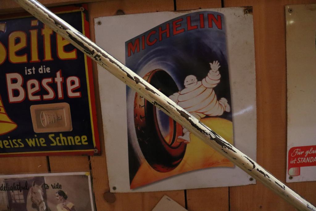 Michelin Sign | BRITISH Only Austria Fahrzeughandel GmbH