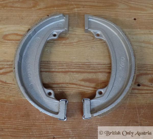 BSA. Triumph Brake Shoes / Pair 3TA.T100.T120.6T.T150.T160.A50.A65.A75 ...